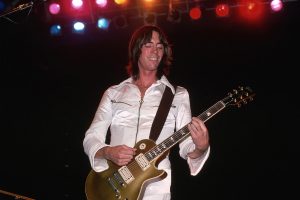 The Story Of Tom Scholz And The Fortune He Earned From Boston’s Self ...