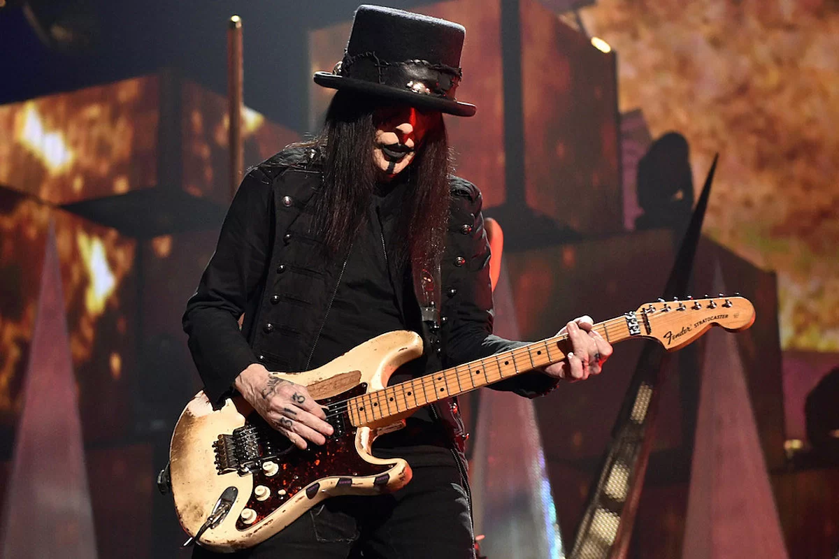 The First Guitarist Mötley Crüe's Mick Mars Admired