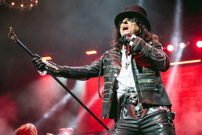 Alice Cooper's Extraordinary Pre-Show Ritual
