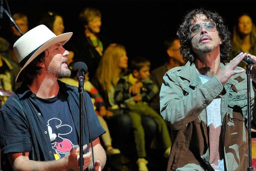 The Last Show Eddie Vedder And Chris Cornell Sang Together