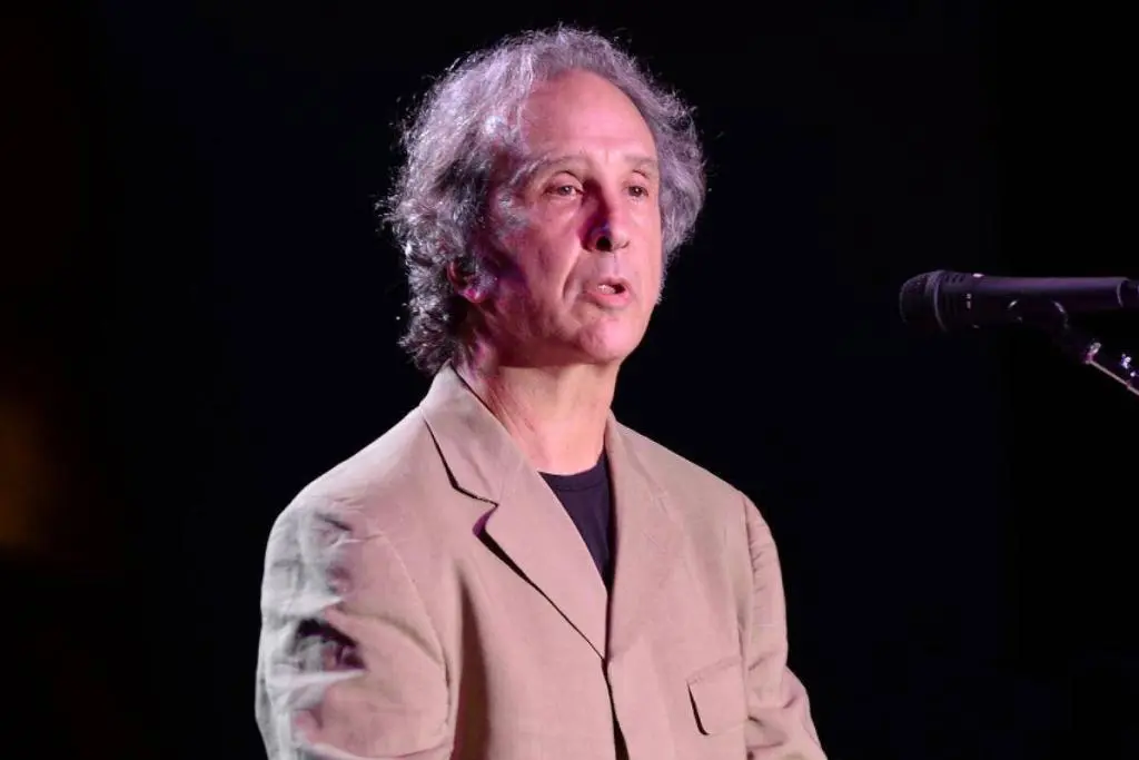 Steve Walsh: The Story Of The Unforgettable Voice Of Kansas
