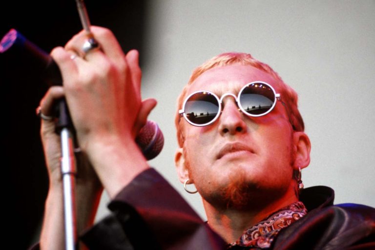 Layne Staley Was Great At Everything Except Being A Rock Star, Alice In ...