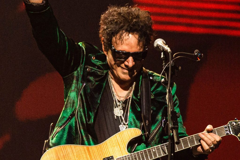 Neal Schon Reacts To Being Excluded From ‘Greatest Guitarists’ List