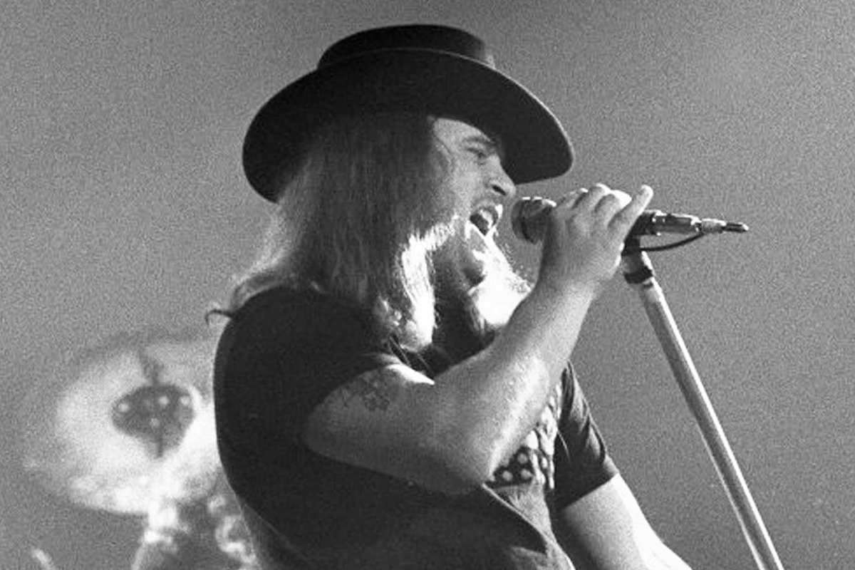 The First Lynyrd Skynyrd Song Didn’t Feature Ronnie Van Zant’s Vocals