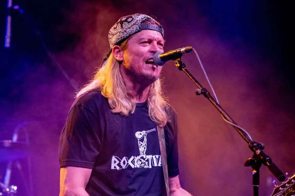 Puddle Of Mudd's Wes Scantlin Is Taken To Jail After Trespassing