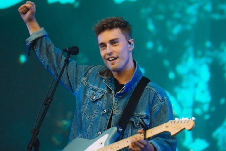 5 Sam Fender Facts To Explore His Rapid Rise To Fame
