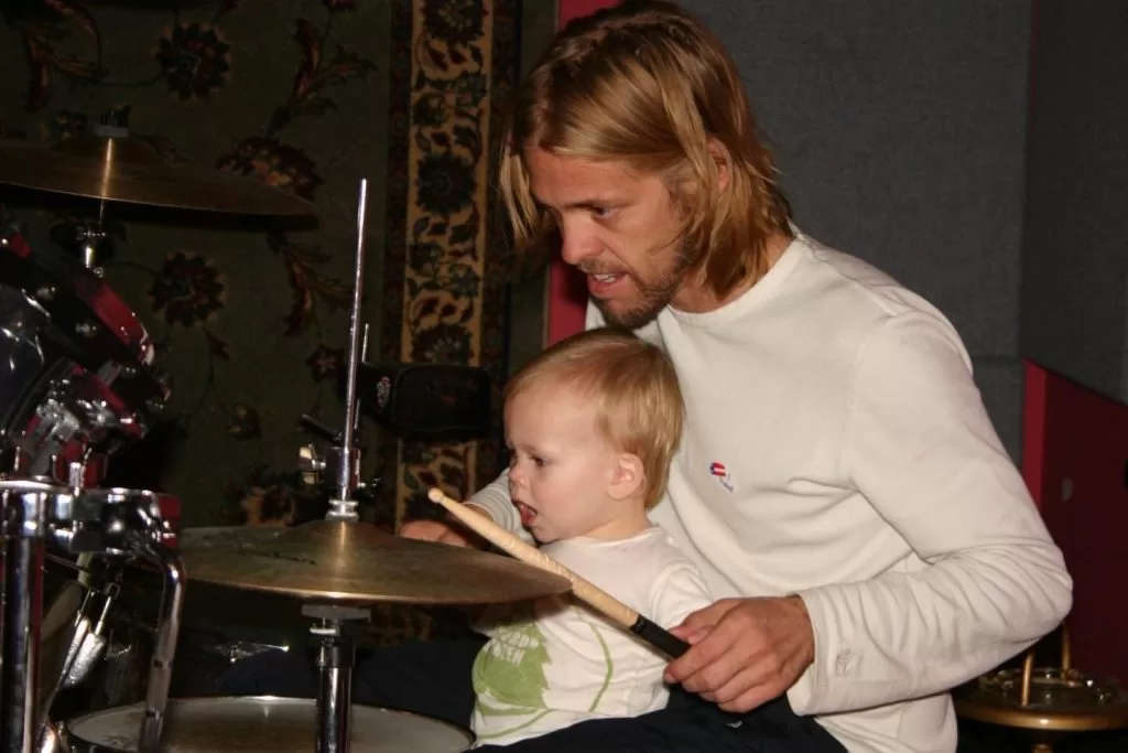 Taylor Hawkins’ Son Shane Shares An Emotional Message On Anniversary Of ...