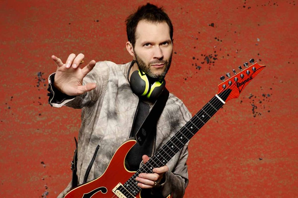 Paul Gilbert Picks The Best Heavy Metal Guitar Sound Ever