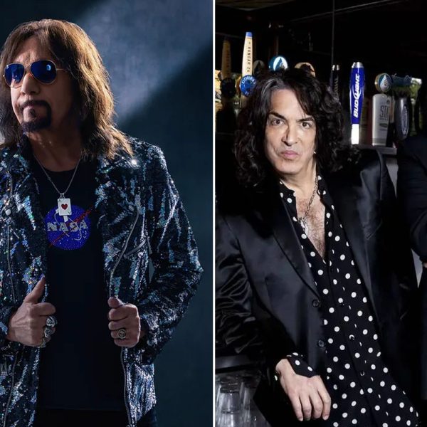 David Coverdale Compares Glenn Hughes And Ritchie Blackmore’s Roles In ...