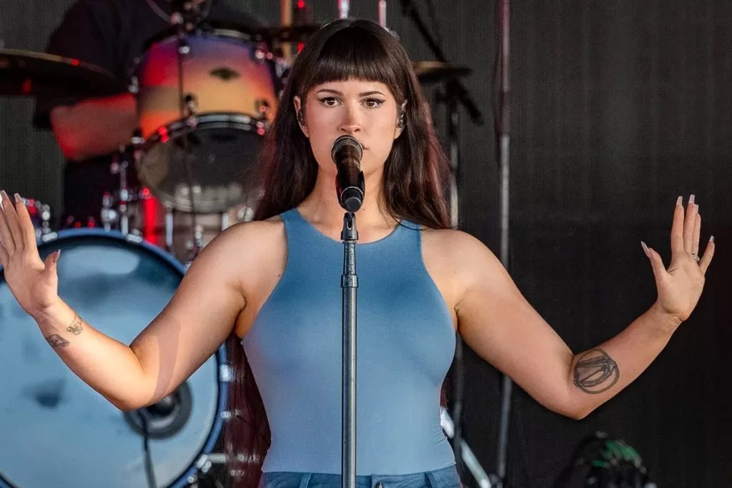 Courtney LaPlante Responds To Haters Criticizing Her ‘Soft’ Act ...