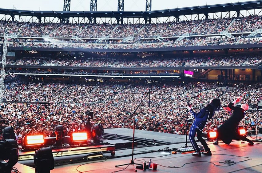 New Smashing Pumpkins Guitarist Kiki Wong Releases Emotional Statement ...