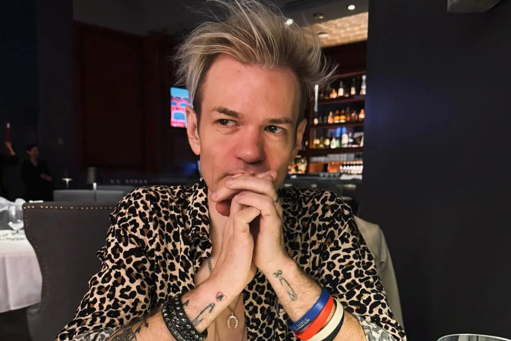 Deryck Whibley Shares Emotional Message To Fans As Sum 41 Play Final Show