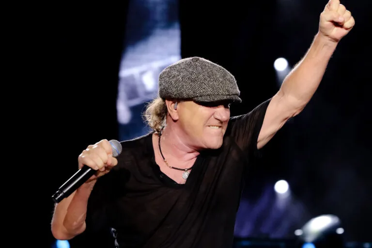 AC/DC Back To North America After 5 Years, Brian Johnson Wows The Crowd