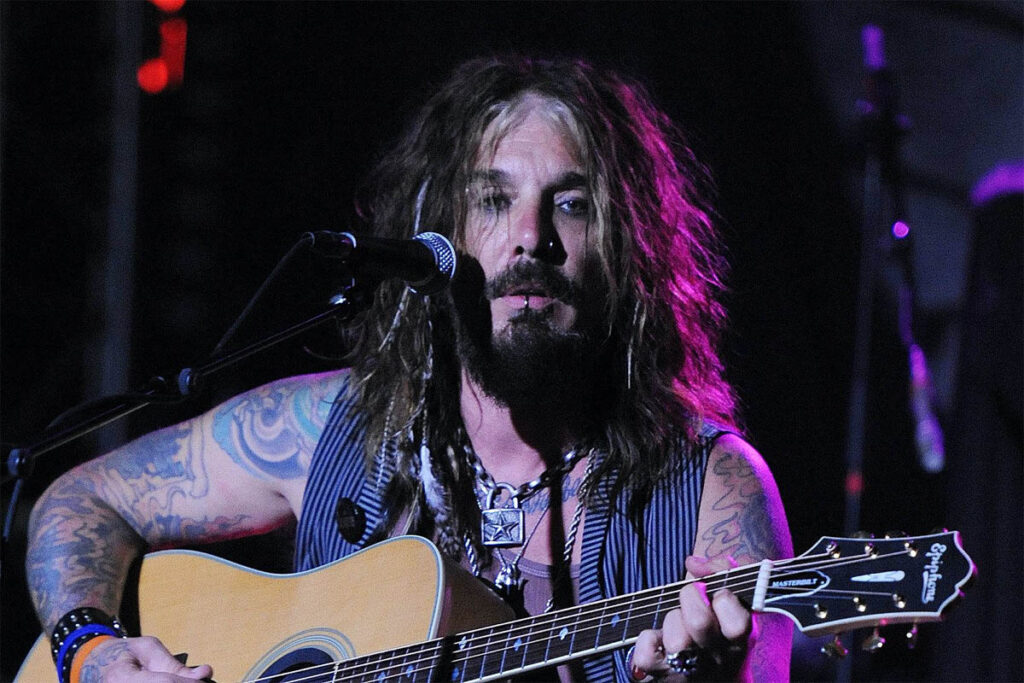 Ex-Mötley Crüe Singer John Corabi Announces His Daughter's Cancer Diagnosis