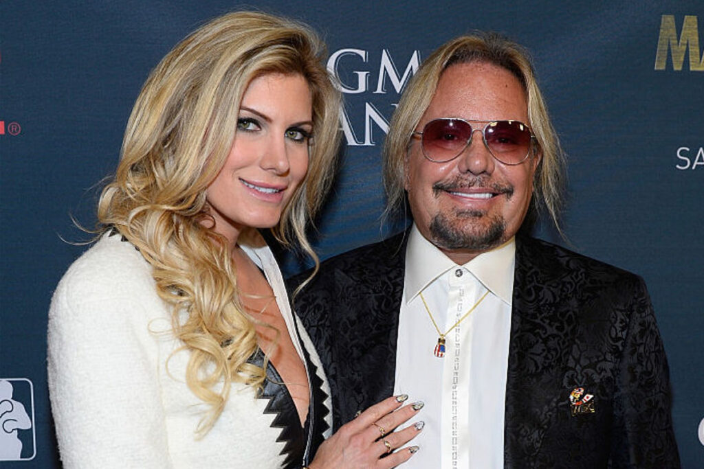 Vince Neil's Ex-Girlfriend Responds To Cheating Accusations, Shows Her ...