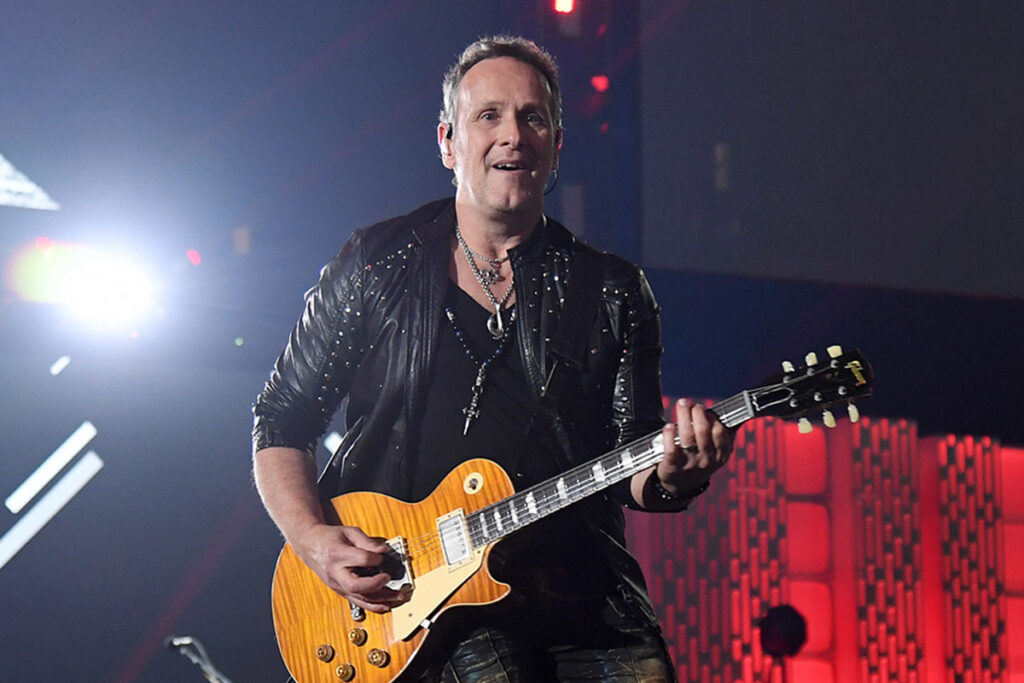 Def Leppard's Vivian Campbell Is Completely in Remission for the First ...