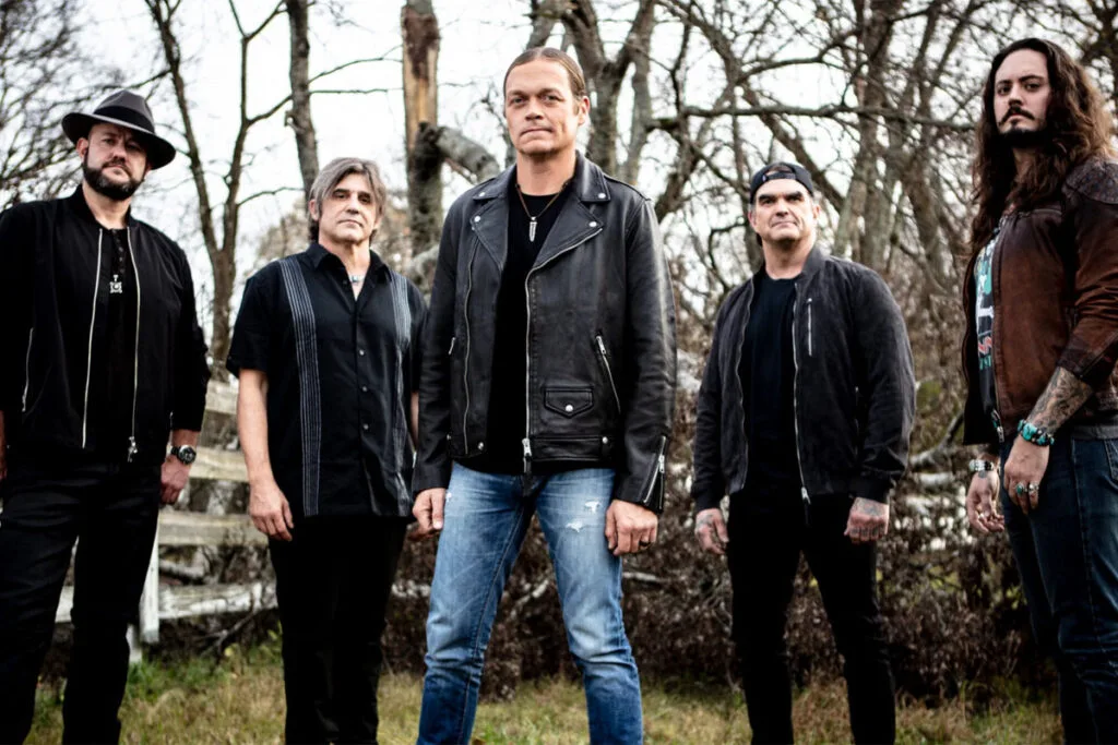 3 Doors Down Members Issue Emotional Tributes to Brad Arnold After His ...