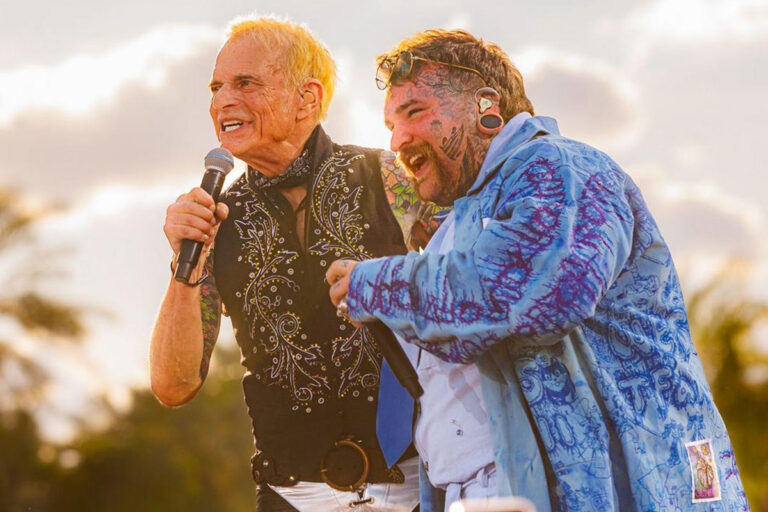 David Lee Roth Joins Teddy Swims Onstage for Surprise Show, Van Halen ...