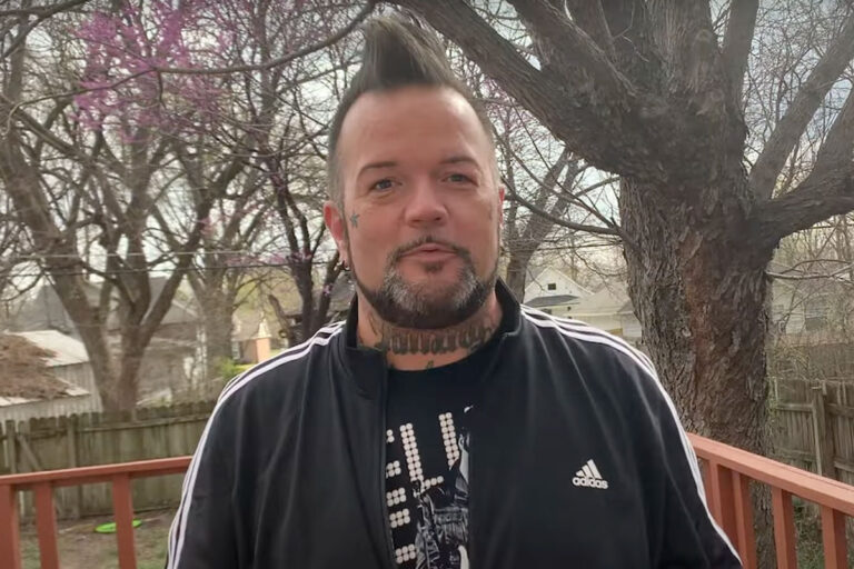 Ex-Saliva Singer Josey Scott Asks for Financial Help After All of His ...