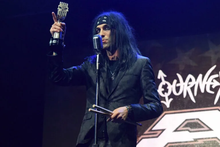 Black Veil Brides Announces Drummer's Exit for European Tour, His ...